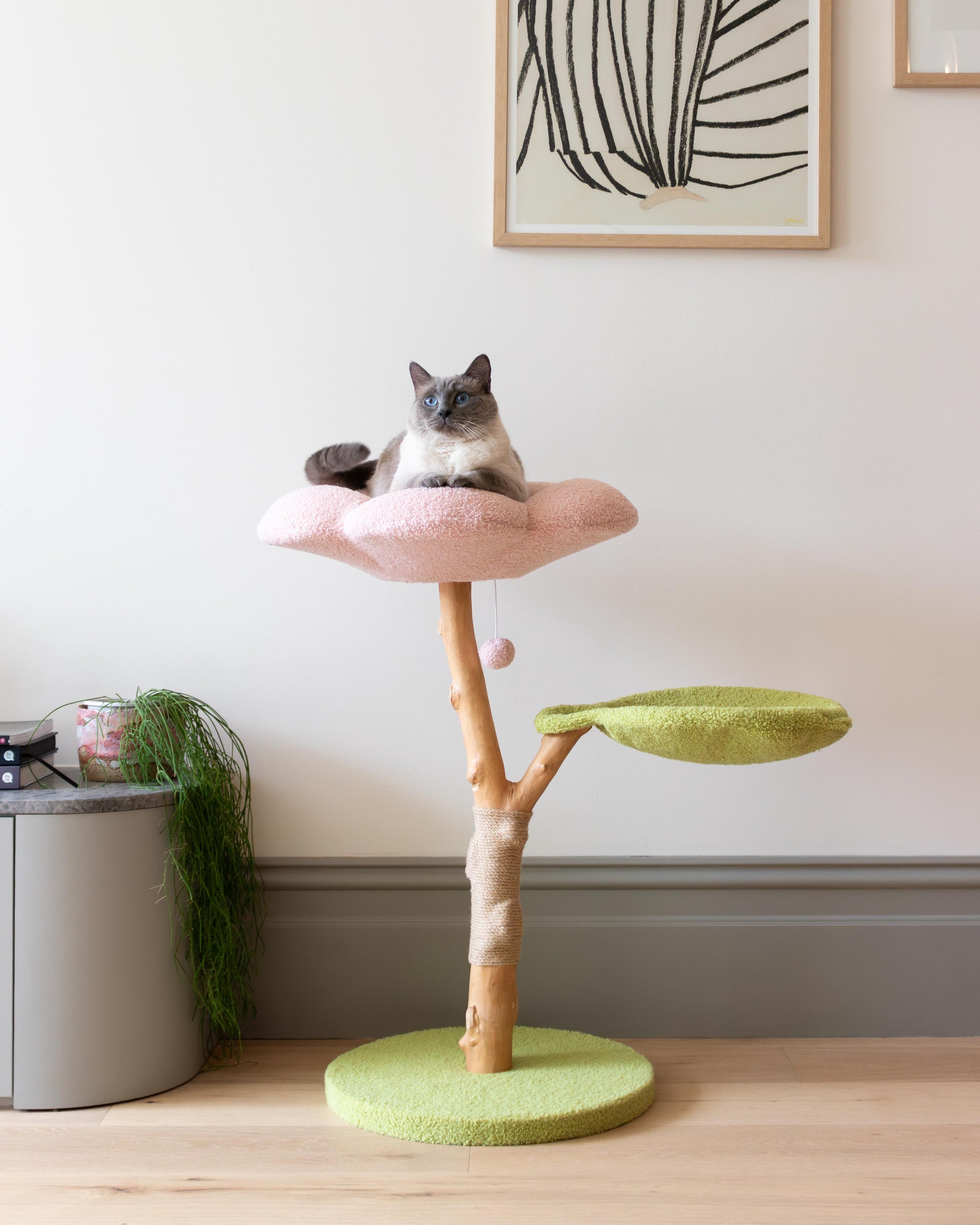 Medi Fauna Flower Cat Tree